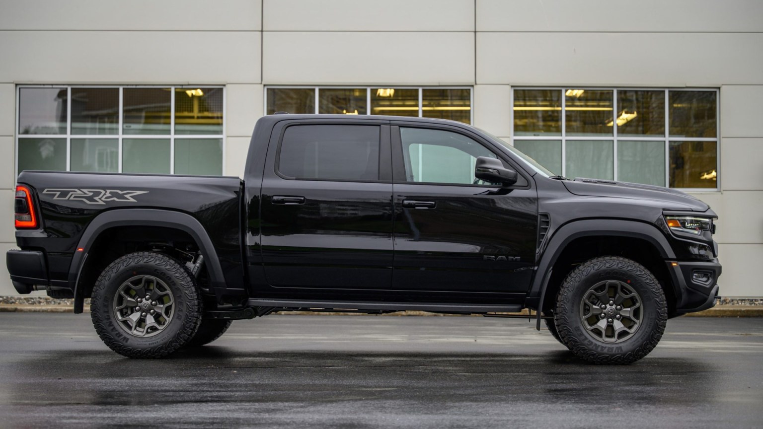 221-Mile Ram TRX Final Edition Selling for $18K Under MSRP Is a Sign of ...