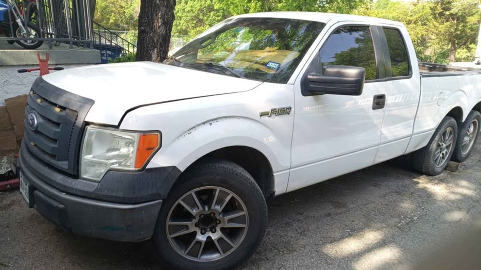 This Basic Ford F-150 Work Truck Has Six Wheels and Someone's Hopes and ...