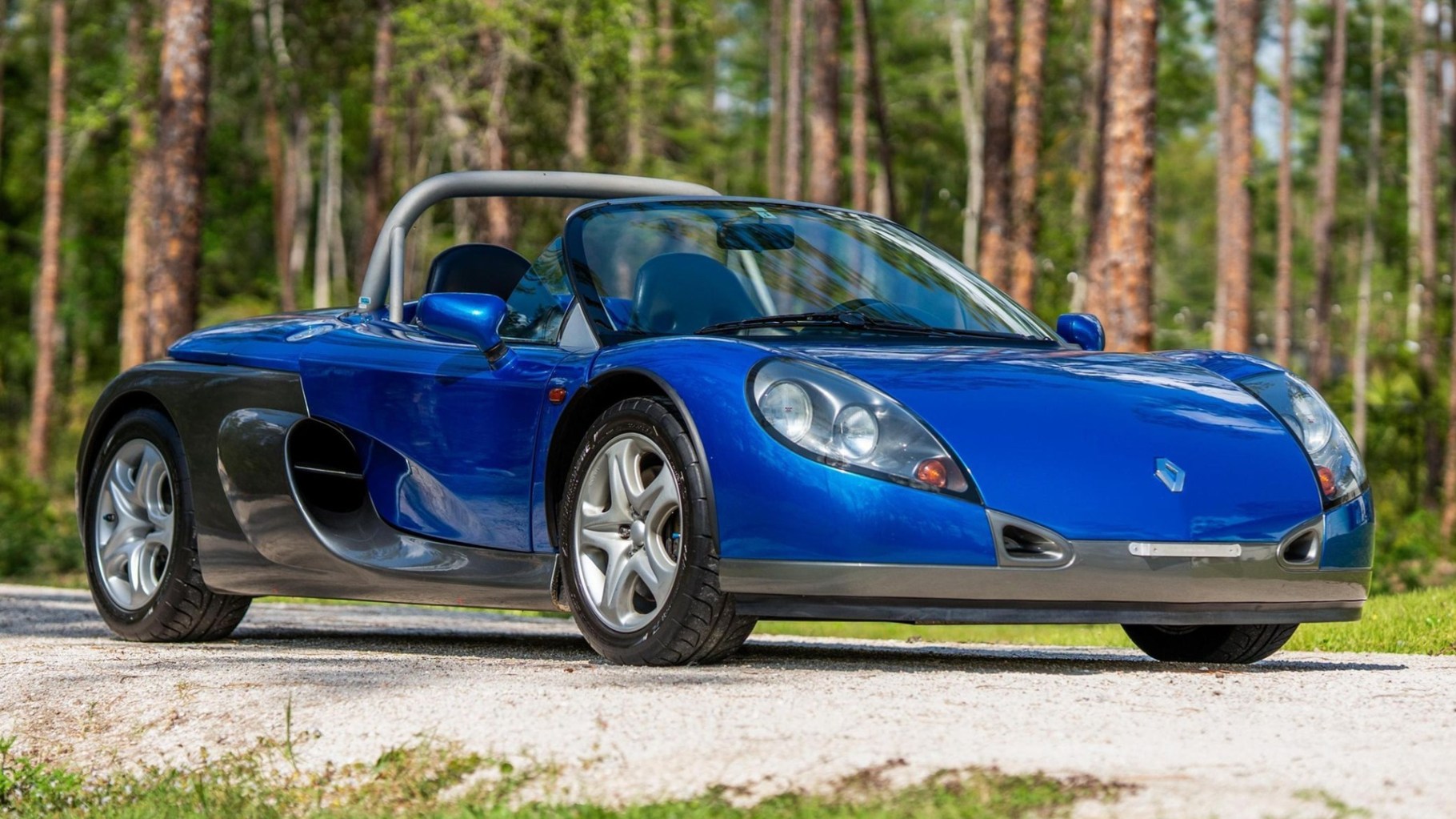 This '98 Renault Spider Is About as Raw as Sports Cars Come, and It's ...