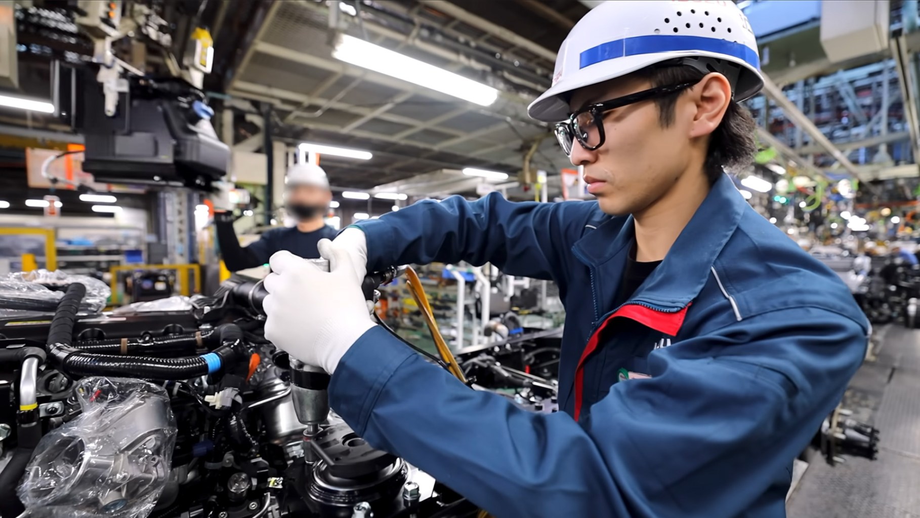 Go From Wake Up to Wind Down With This Japanese Truck Factory Worker