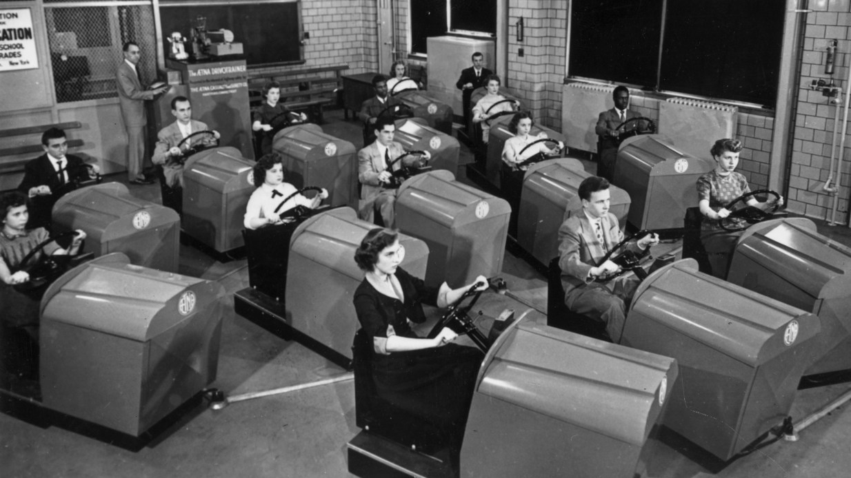 This 1950s Driving Sim Can’t Run Gran Turismo, But It Can Help Get Your ...