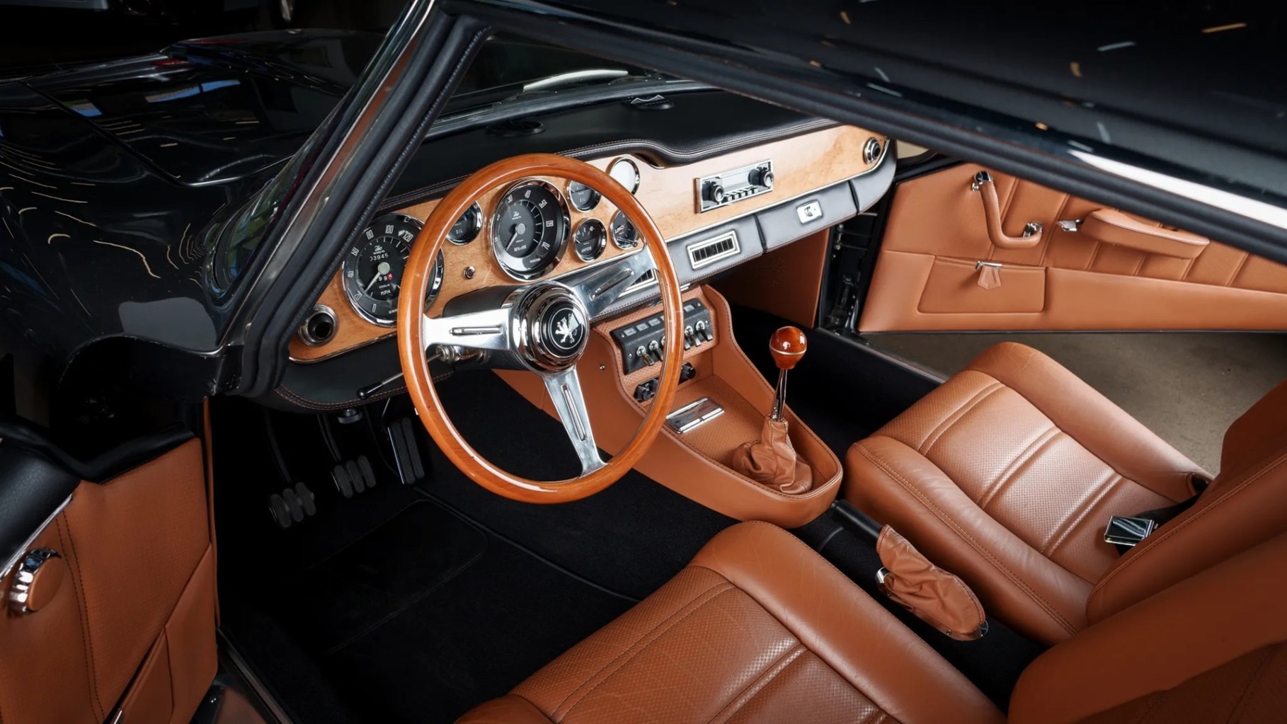 This Extremely Rare Italian Muscle Car Got Its V8 from a Pontiac G8