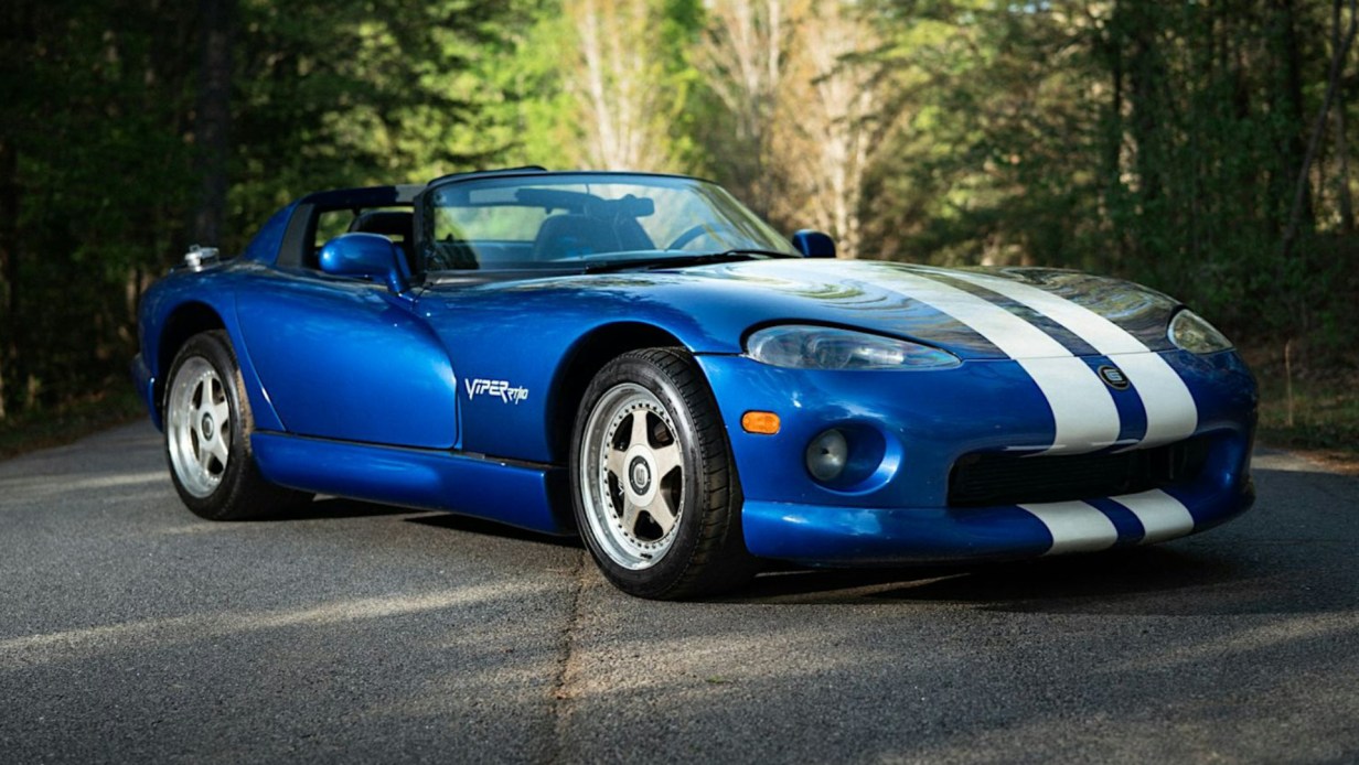 Super Rare Shelby-Themed Dodge Viper For Sale Is a Special Edition Lost ...