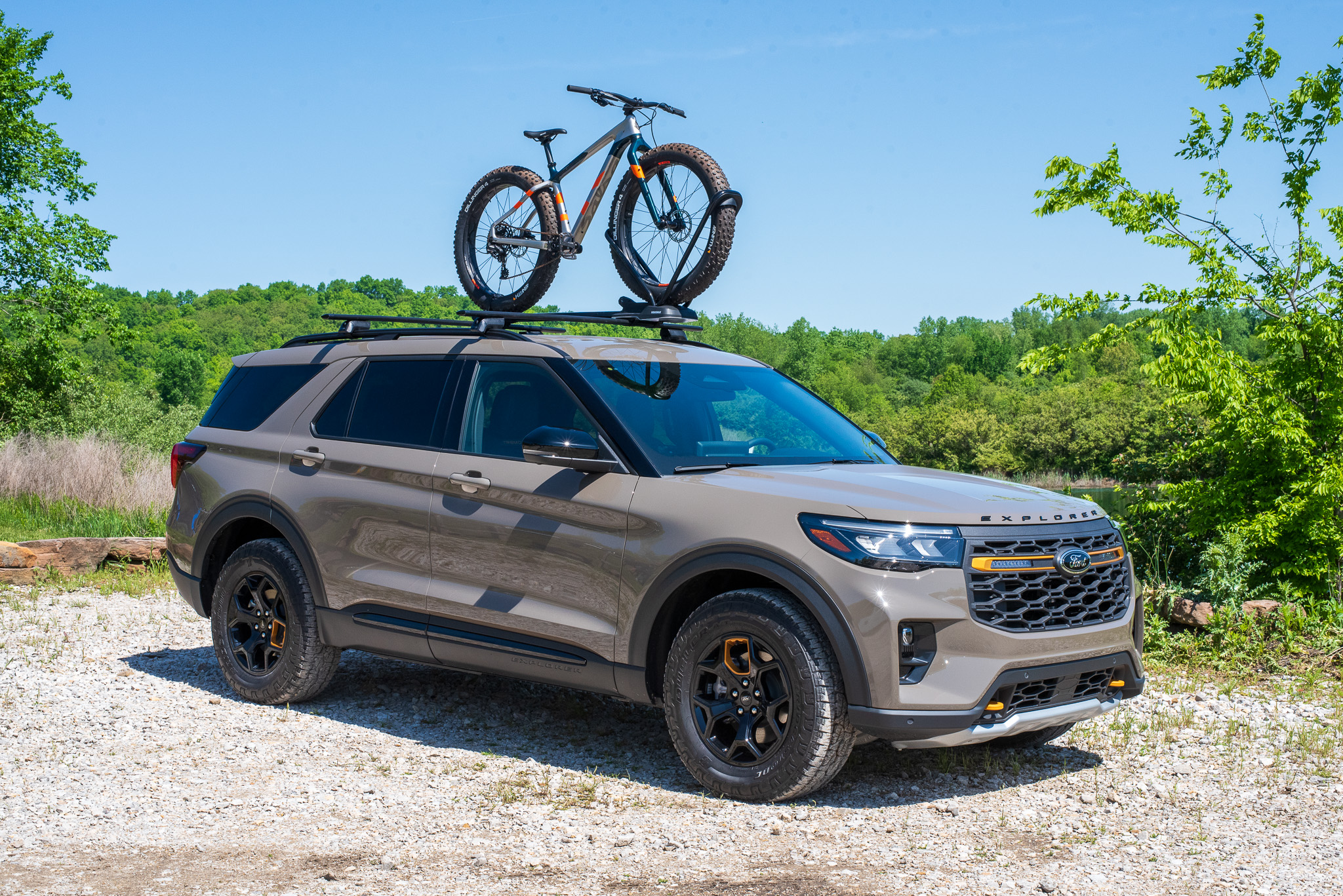 The Ford Explorer Tremor Is Basically a 400-HP Off-Road ST