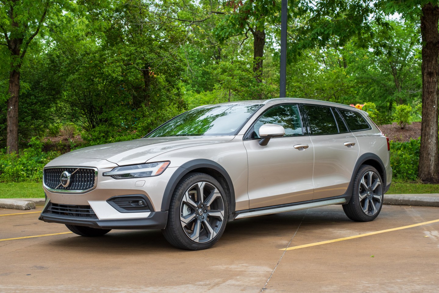 2025 Volvo V60 Cross Country Review: Still Sharp, But Starting to Feel ...