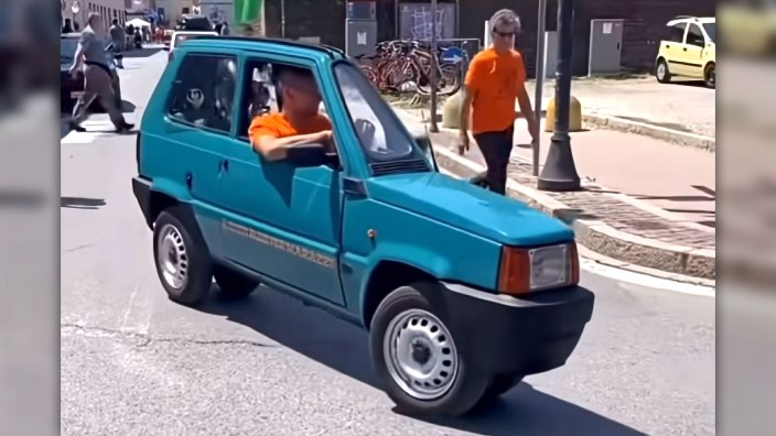 Impossibly Skinny Fiat Panda Build Leaves Us Uncomfortable, but Impressed