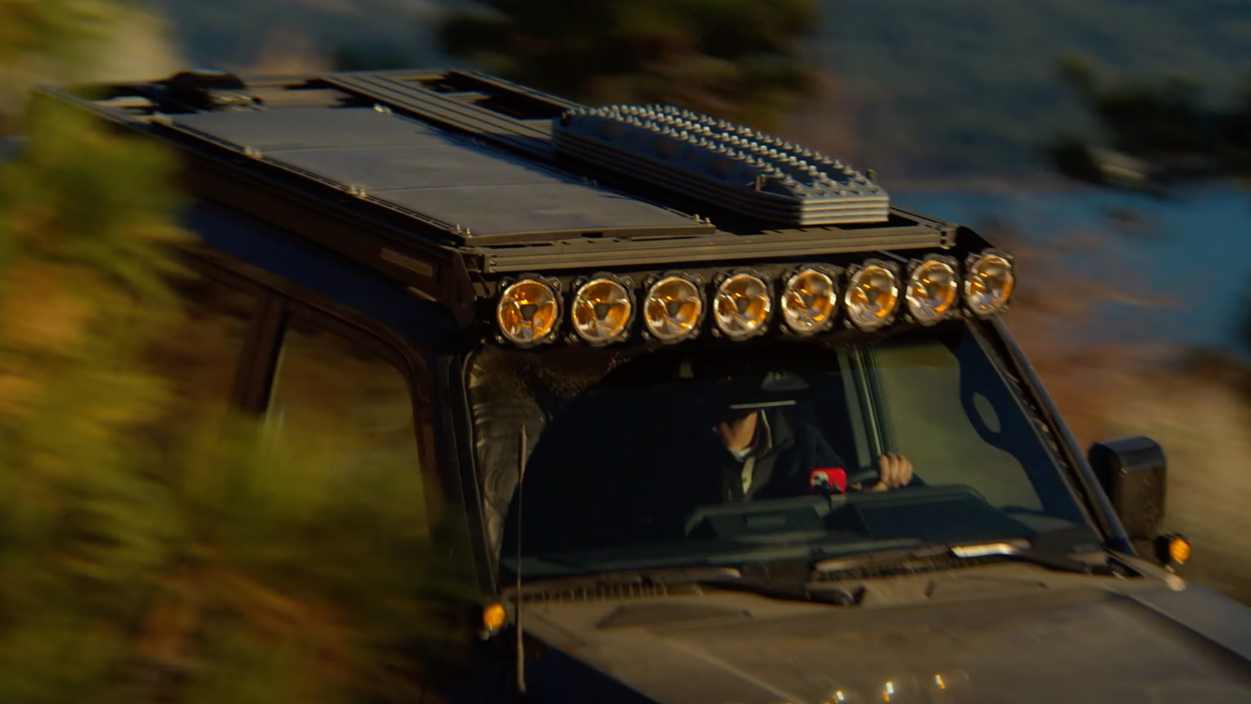 KC Hilites Platform One Is a Sleek Roof Rack With Power Integration