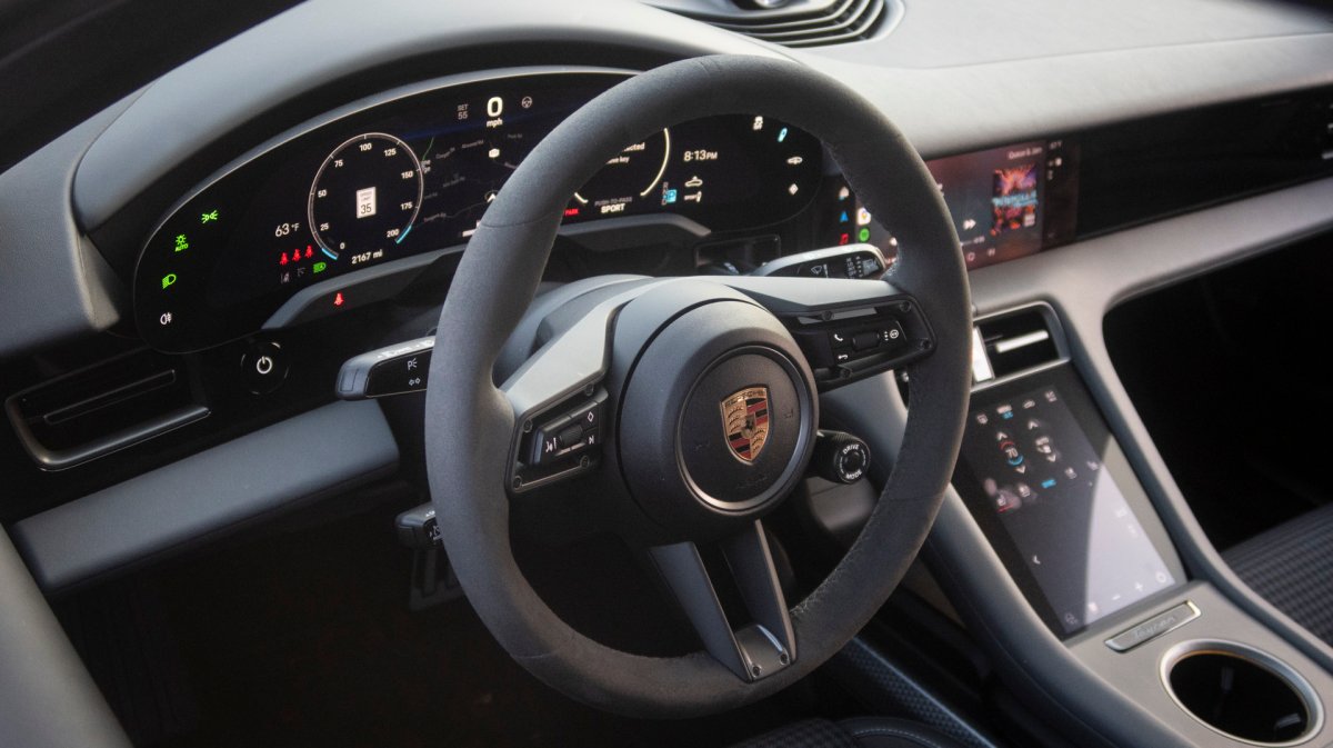 Why Porsche’s Digital Gauges Are Better Than Everyone Else’s