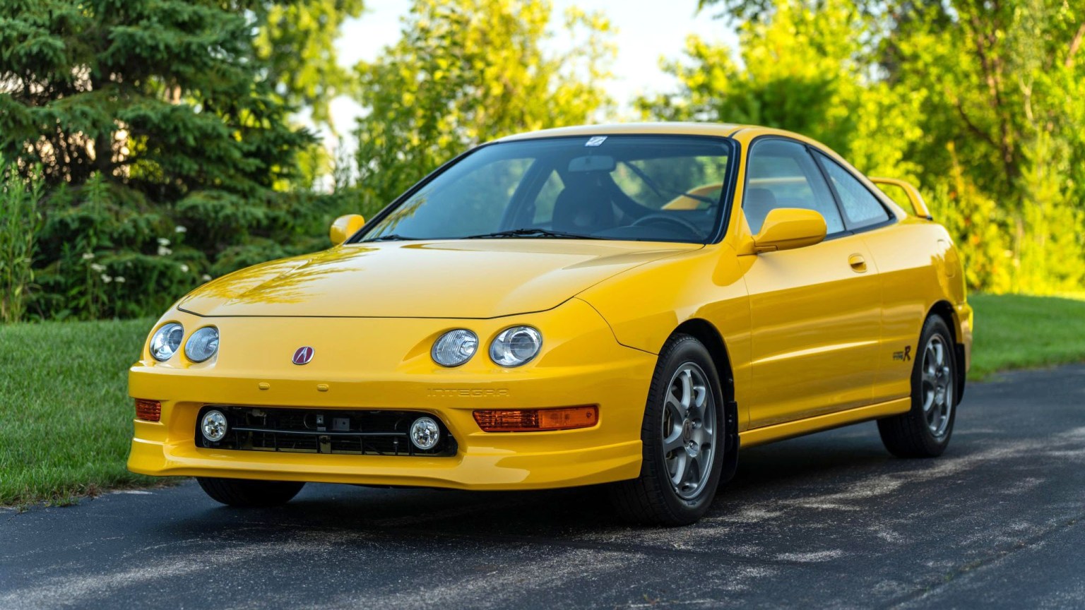 An Acura Integra Type R Just Sold for $204,000