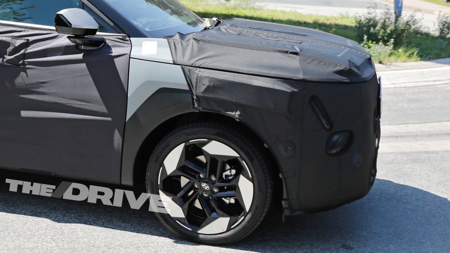 Next-Gen Hyundai Tucson Spied Looking Much Boxier