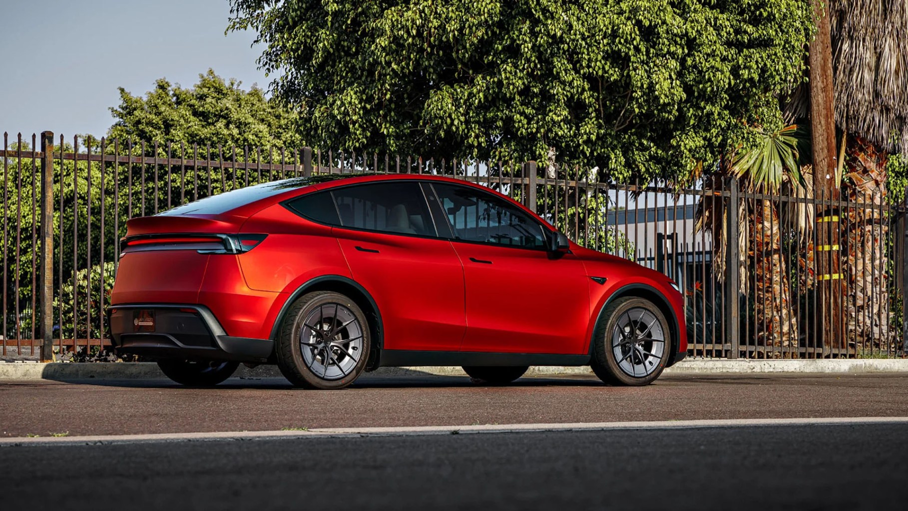 Tesla Aftermarket Company Claims It Built an 'Indestructible' Wheel for ...