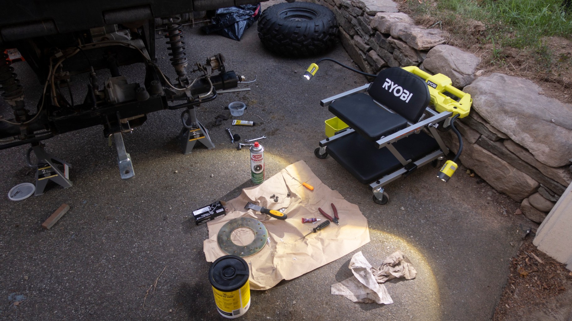 Ryobi Dual-Function Creeper and Seat Review: Handy Stool With Headlights