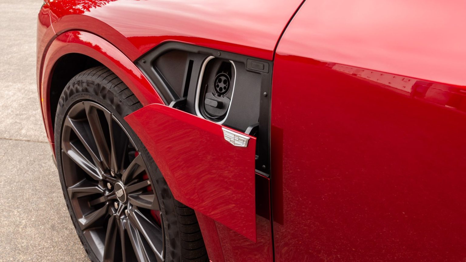 Cadillac Fixed the Lyriq's Undignified Charge Port Door