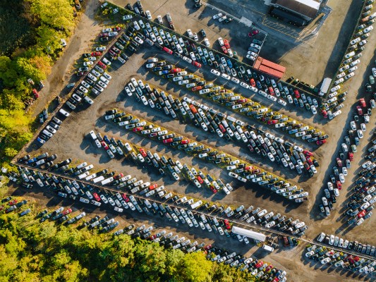 This Auction Site Gives Dealers 2 Hours to Compete for Your Car