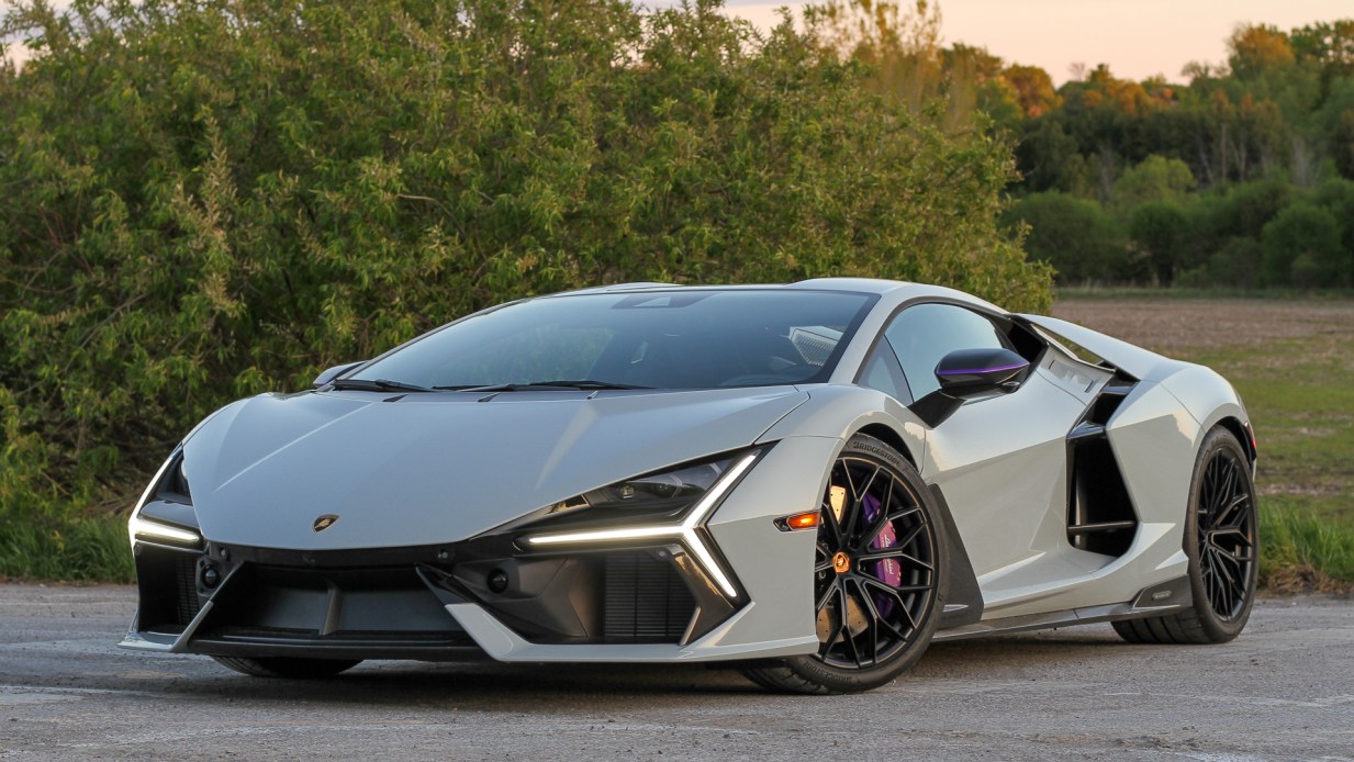Lamborghini Knows You Miss the Diablo, but It Can't Go Back