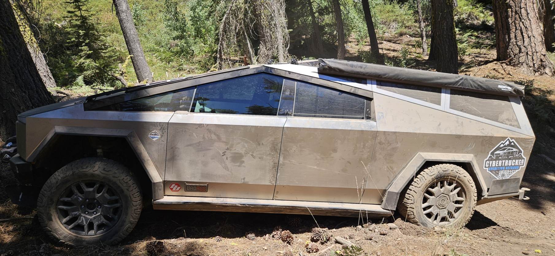 There's a Broken Tesla Cybertruck Stuck on the Rubicon Trail Right Now ...