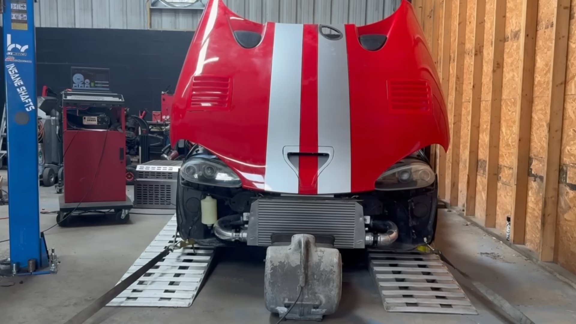 Hurricane I6-Swapped Dodge Viper Loses 4 Cylinders, Gains 400+ HP
