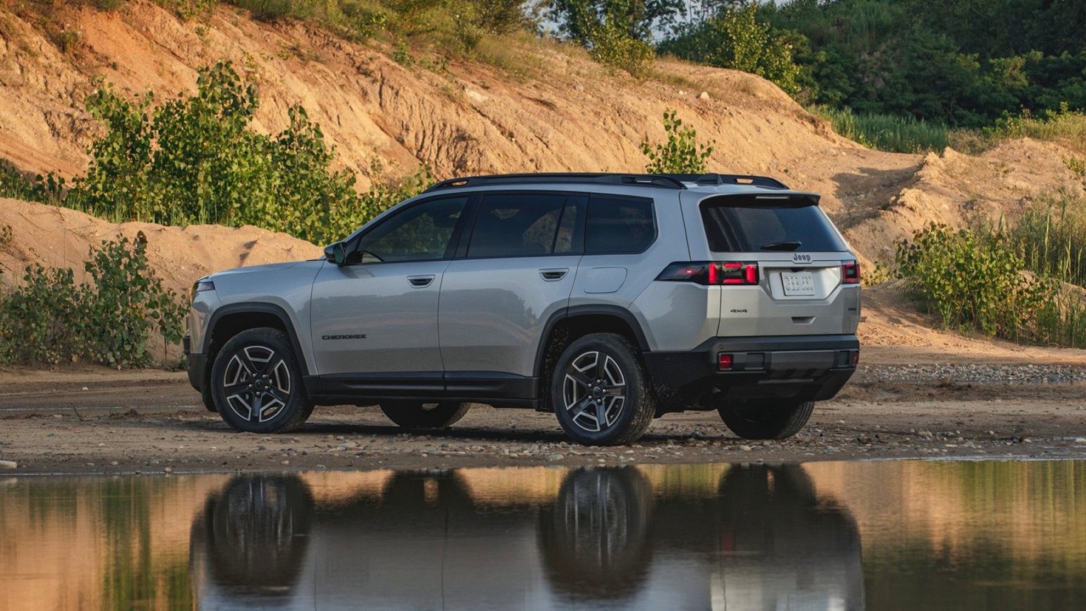 New Jeep Cherokee Will Still Be Capable Off-Road, CEO Says