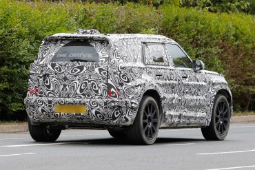 Land Rover Spied Testing 'Fun-Sized' Defender