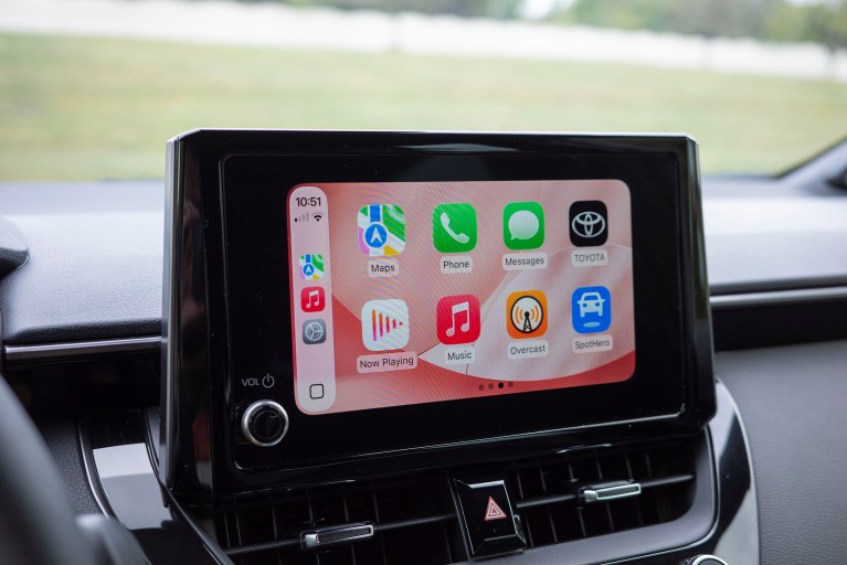 Apple CarPlay in iOS 26 Is the Best Yet. Here's Why