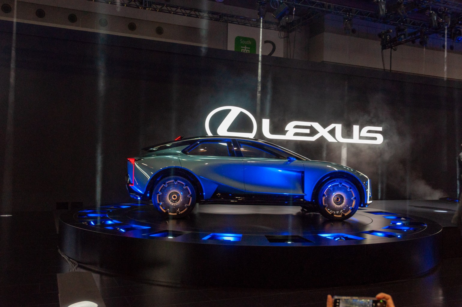 Lexus Made the LS a Van and SUV Because Sedans Are ‘Fighting a Losing ...