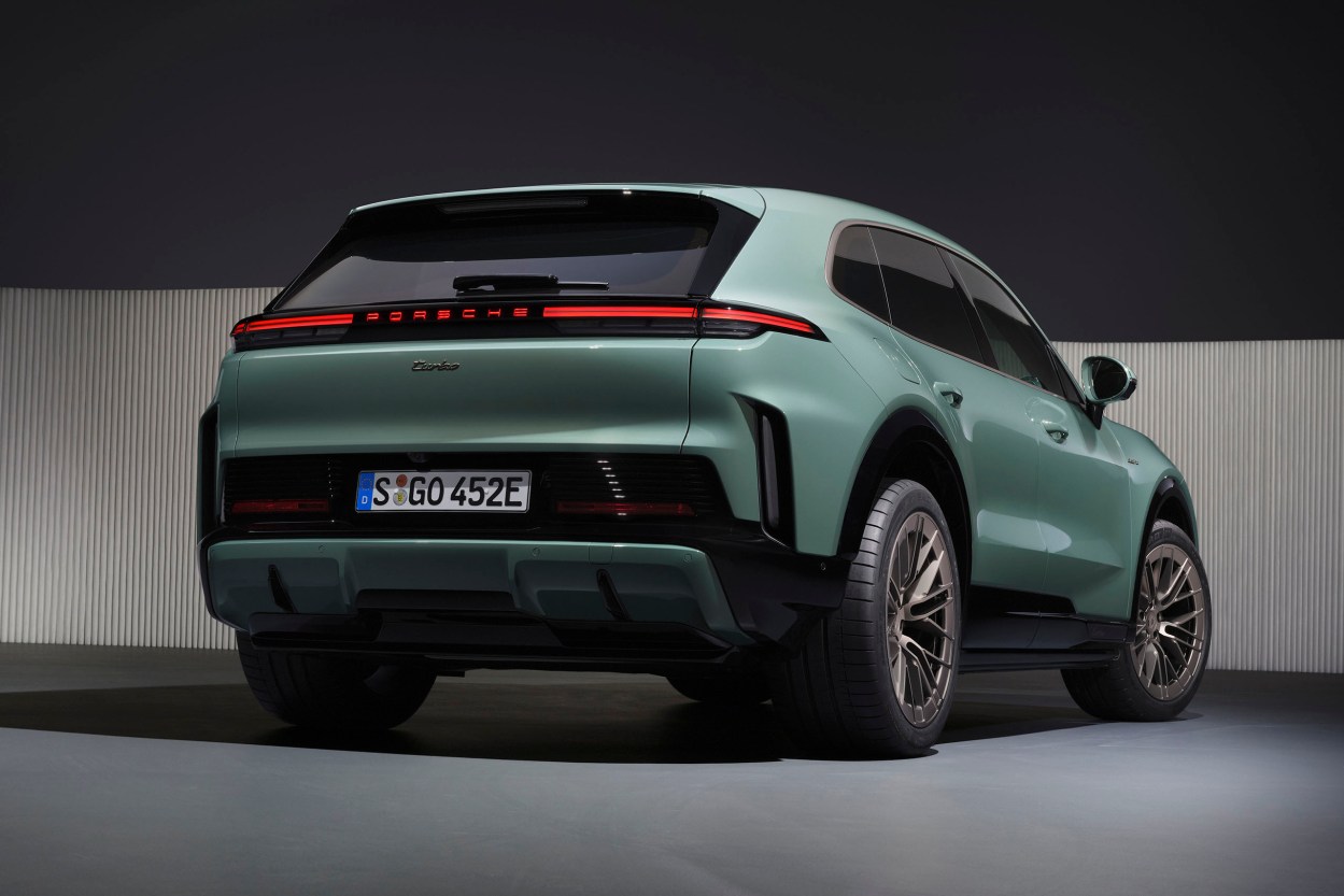 The 2026 Porsche Cayenne Electric Is a $111,000 EV That Can Charge ...