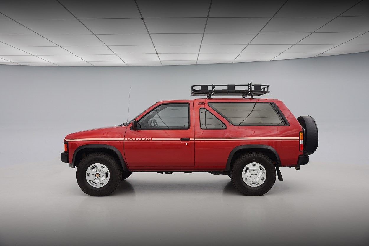 Nissan Is Considering Making the Pathfinder a Body-on-Frame SUV Again ...