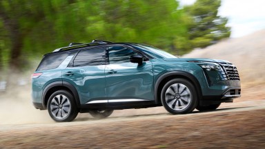 Nissan Is Considering Making the Pathfinder a Body-on-Frame SUV Again ...