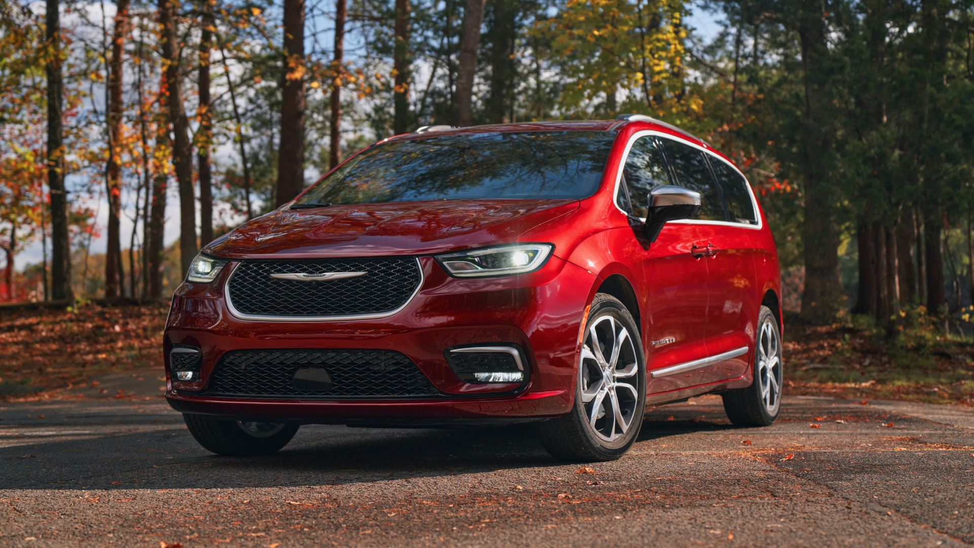 2026 Chrysler Pacifica Pinnacle Review: Top of the Line, But Past Its Peak