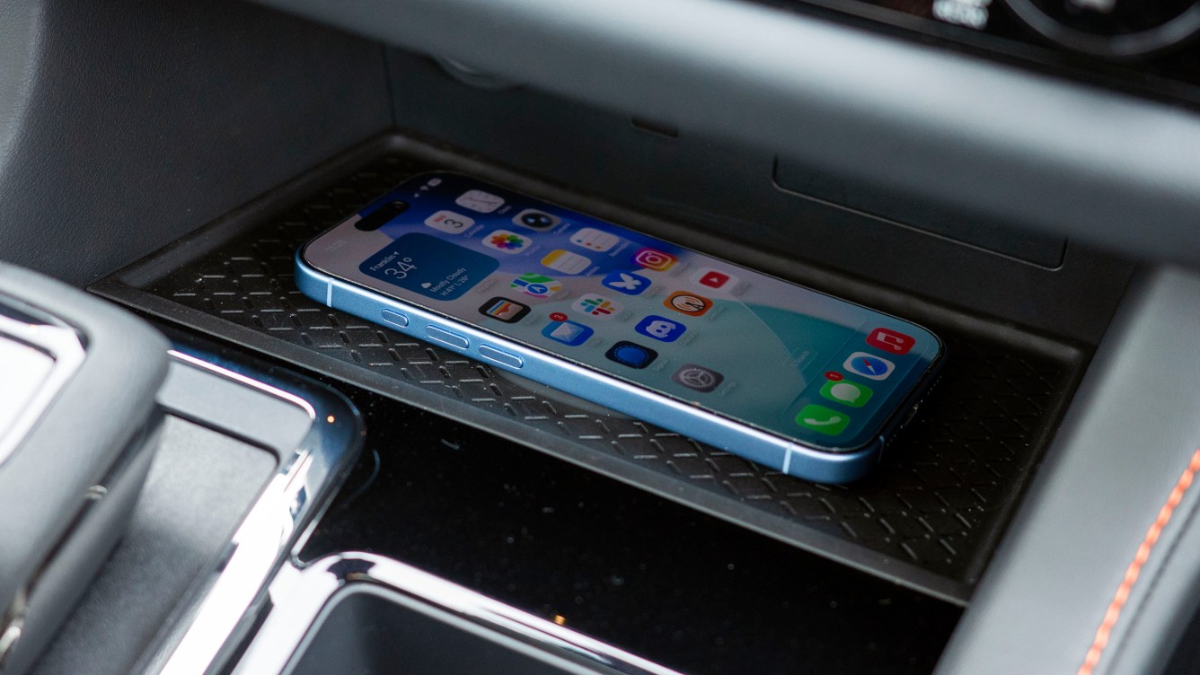 The Wireless Charger in the New Nissan Pathfinder Is the First to ...