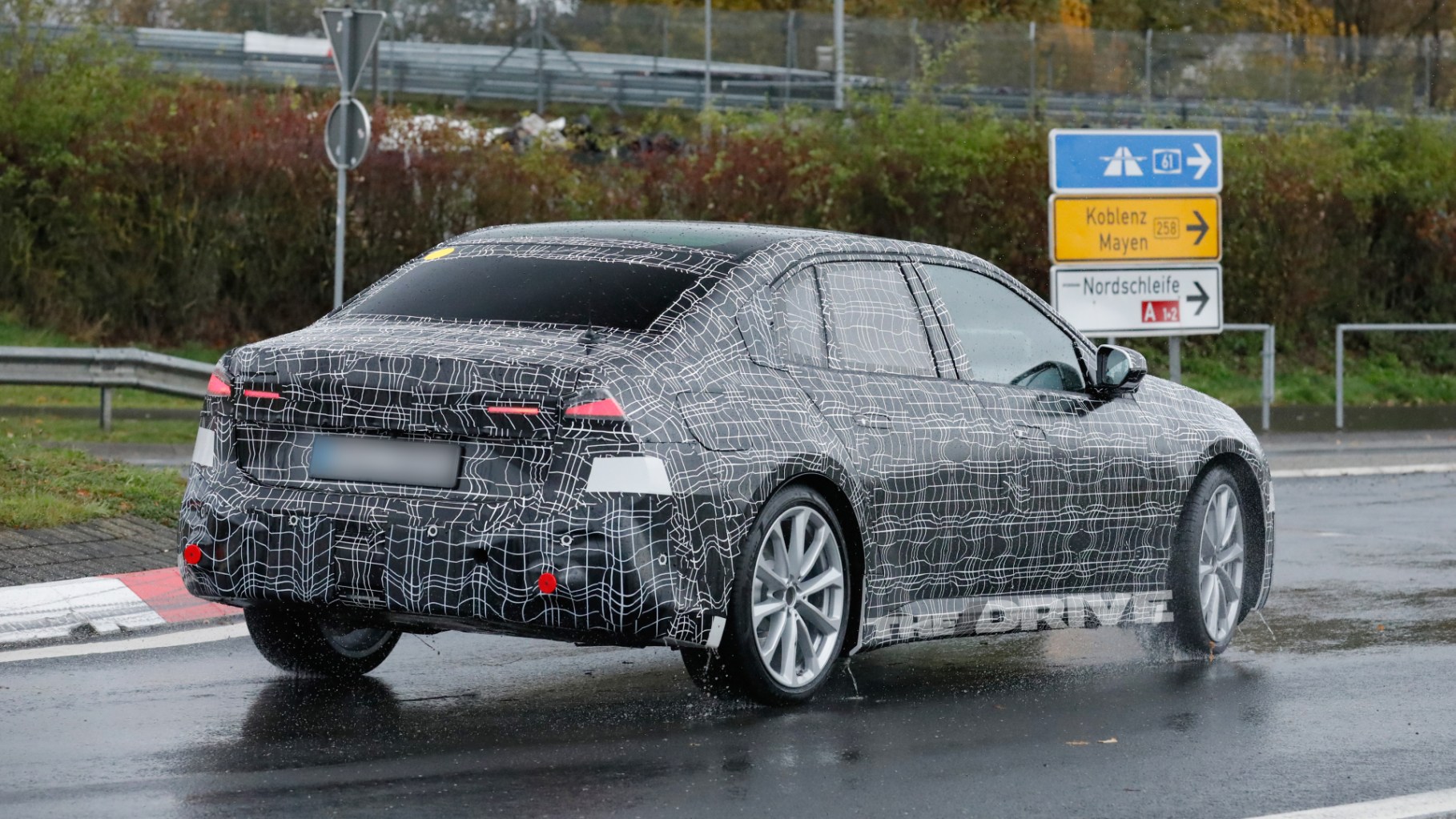 BMW 3 Series Gasoline Versus EV: Compare Design Differences