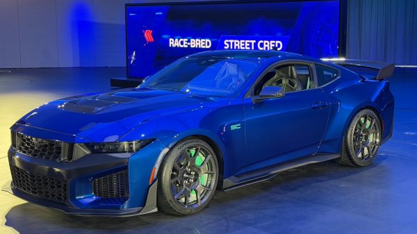 2026 Ford Mustang Dark Horse SC: For People Who Will Actually Track ...