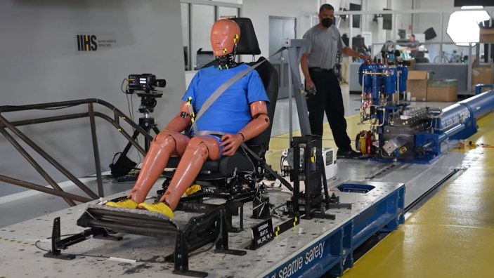 New IIHS Whiplash Crash Test Could Save Your Neck