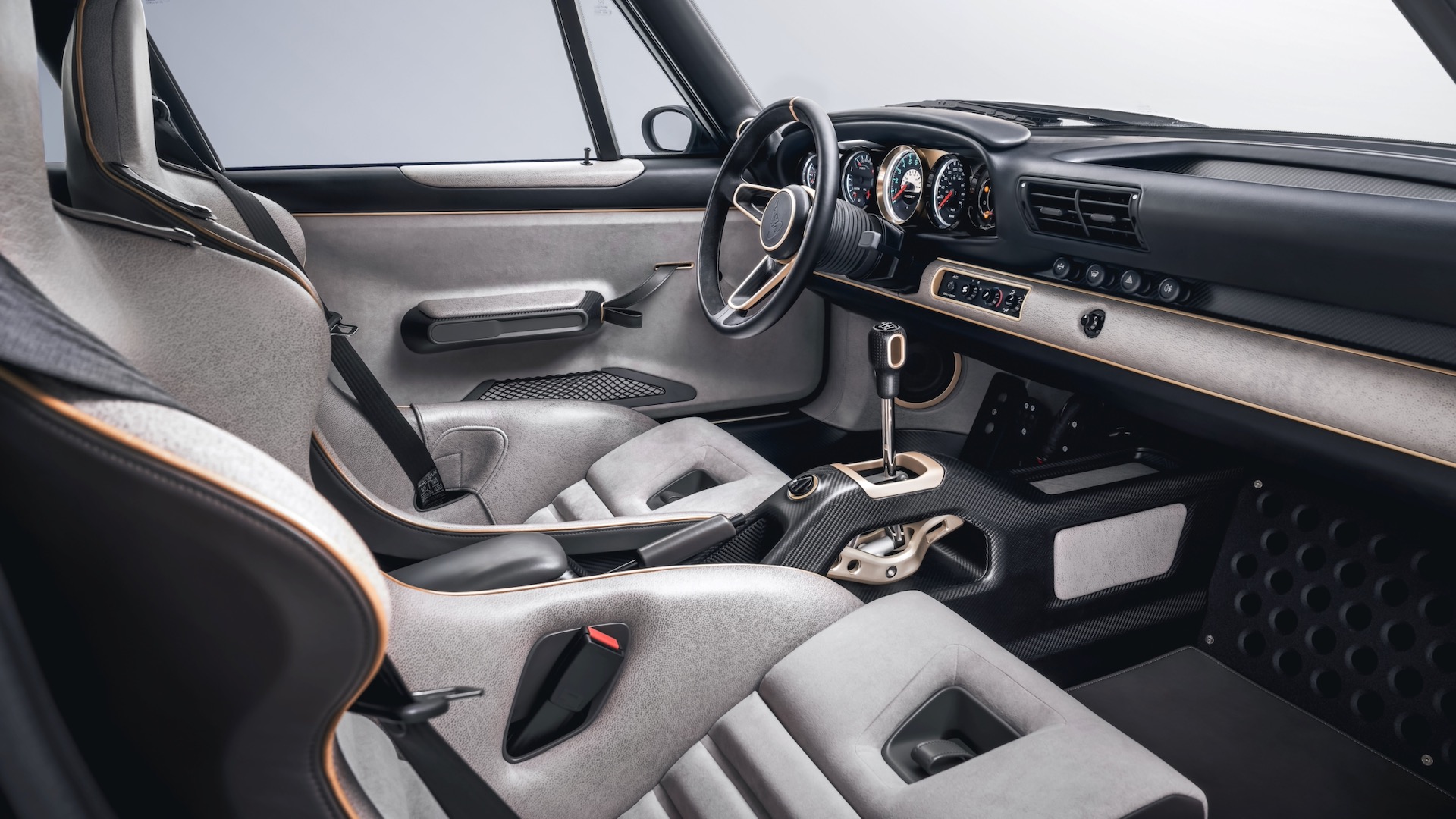 The Singer Sorcerer Is a Reimagined 911 With Strong 934/5 Vibes