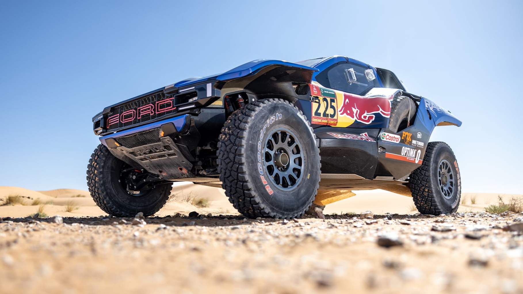 Ford Raptor Sand Spiral: Physics of This Viral Motorsports Photo