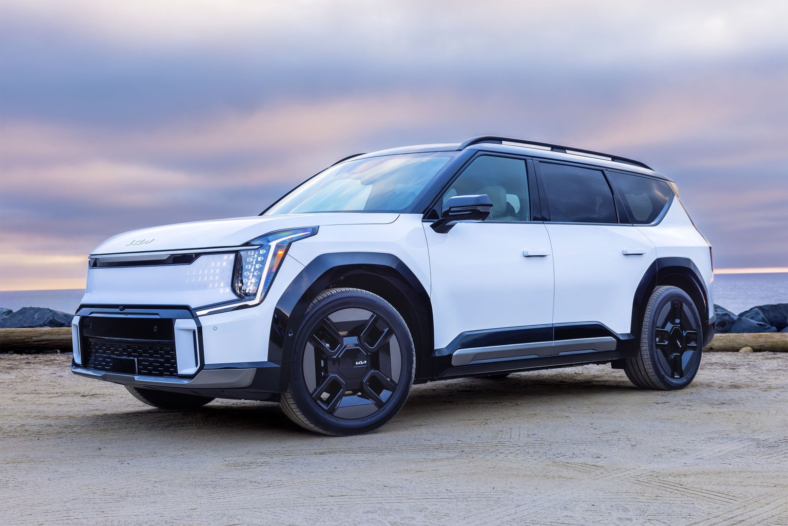 Kia Will Keep Buttons Around Because Americans Want Them, Design Boss Says