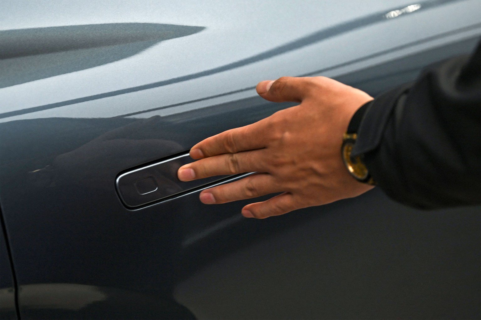 China Beats U.S. on Another Automotive Innovation: Banning Electronic ...