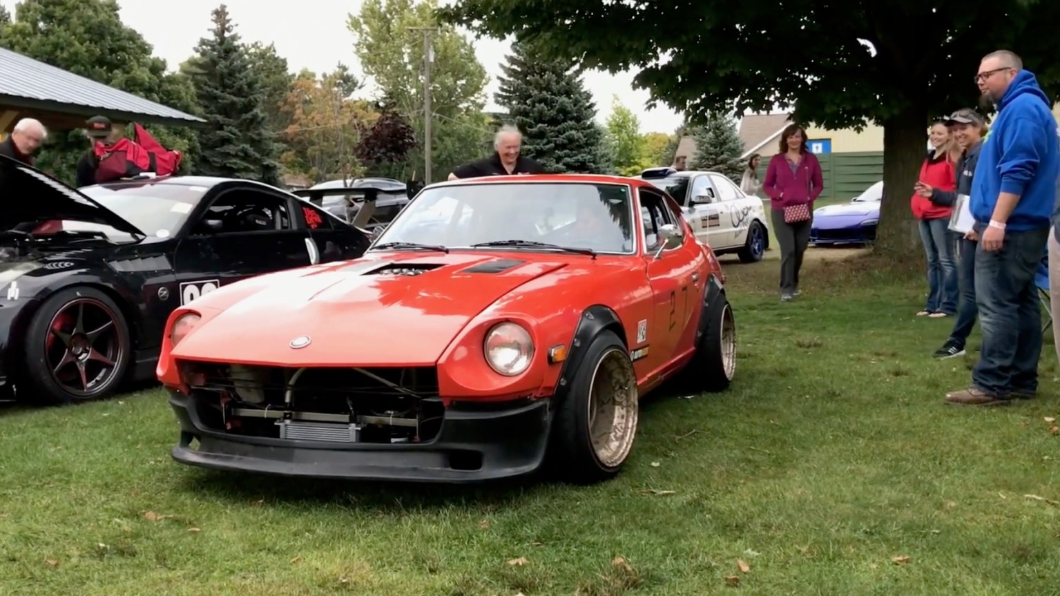 V12-Swapped Datsun Gets the F1 Exhaust Treatment and It Is Glorious