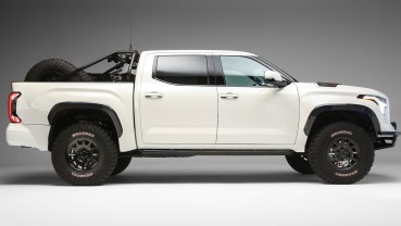 Toyota's Tundra TRD Hammer Targets V6 F-150 Raptor With Hybrid Power & 37s