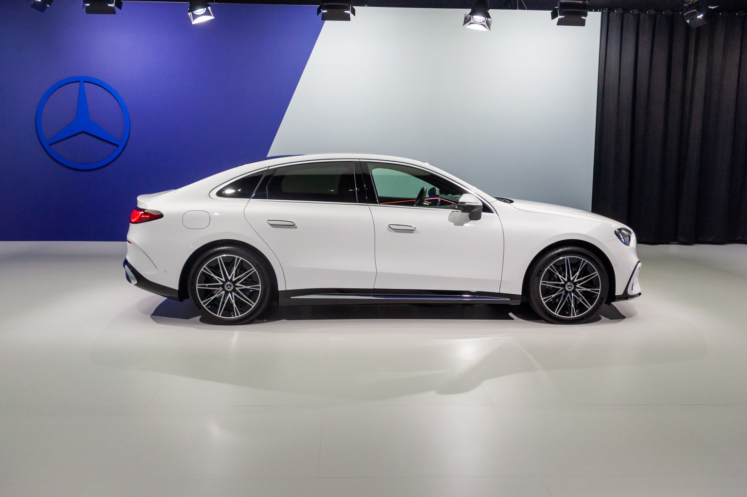 Electric 2027 Mercedes-Benz C-Class Debuts With Nearly 400 Miles of ...