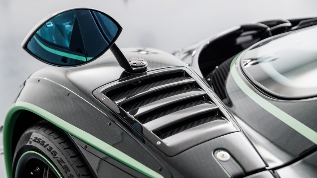 Fernando Alonso Got an Awesome Easter Egg With His New Pagani: Color ...