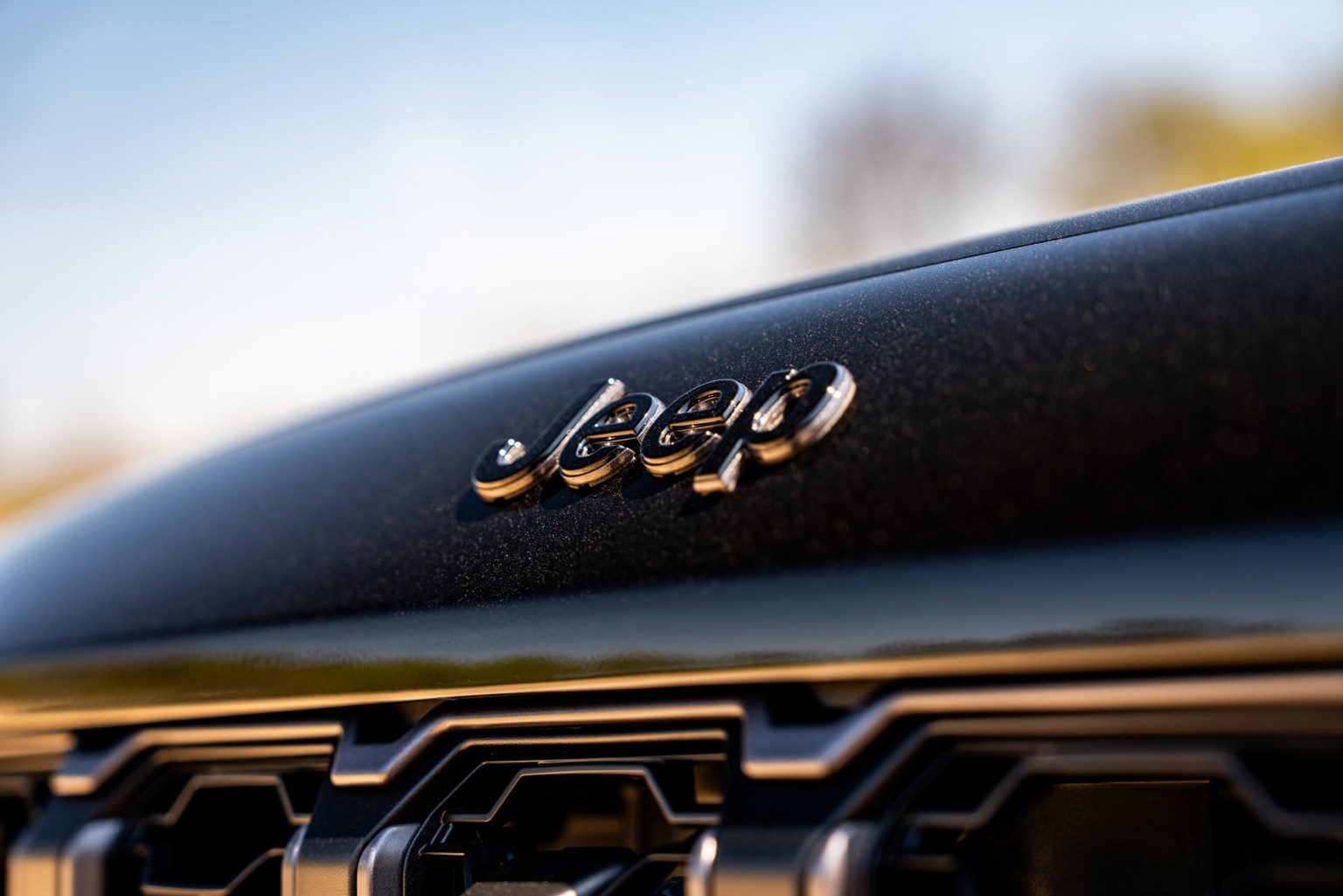 Jeep Grand Cherokee Trailhawk, Overland 4x4 Models Are Back for 2027