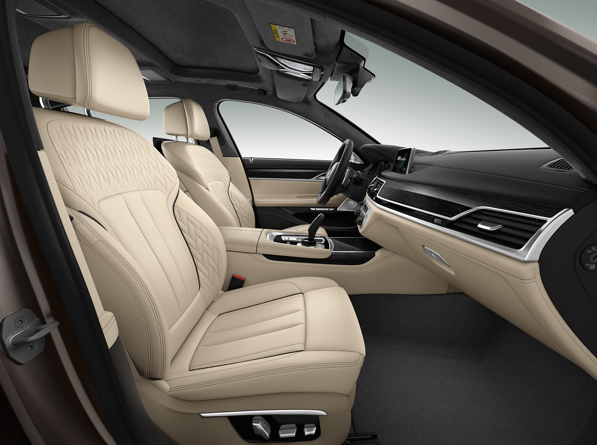 2018 BMW M760i xDrive Review: Is This $180,000 Super Sedan Fancy Enough ...
