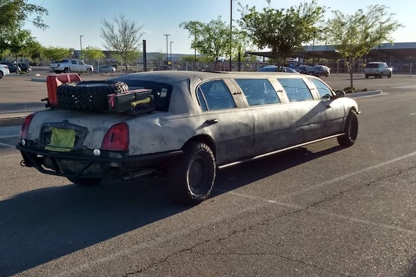 This Apocalypse-Ready Lincoln Towncar Limo Can Be Yours for $4,950