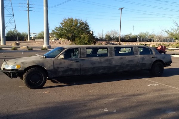 This Apocalypse-Ready Lincoln Towncar Limo Can Be Yours for $4,950