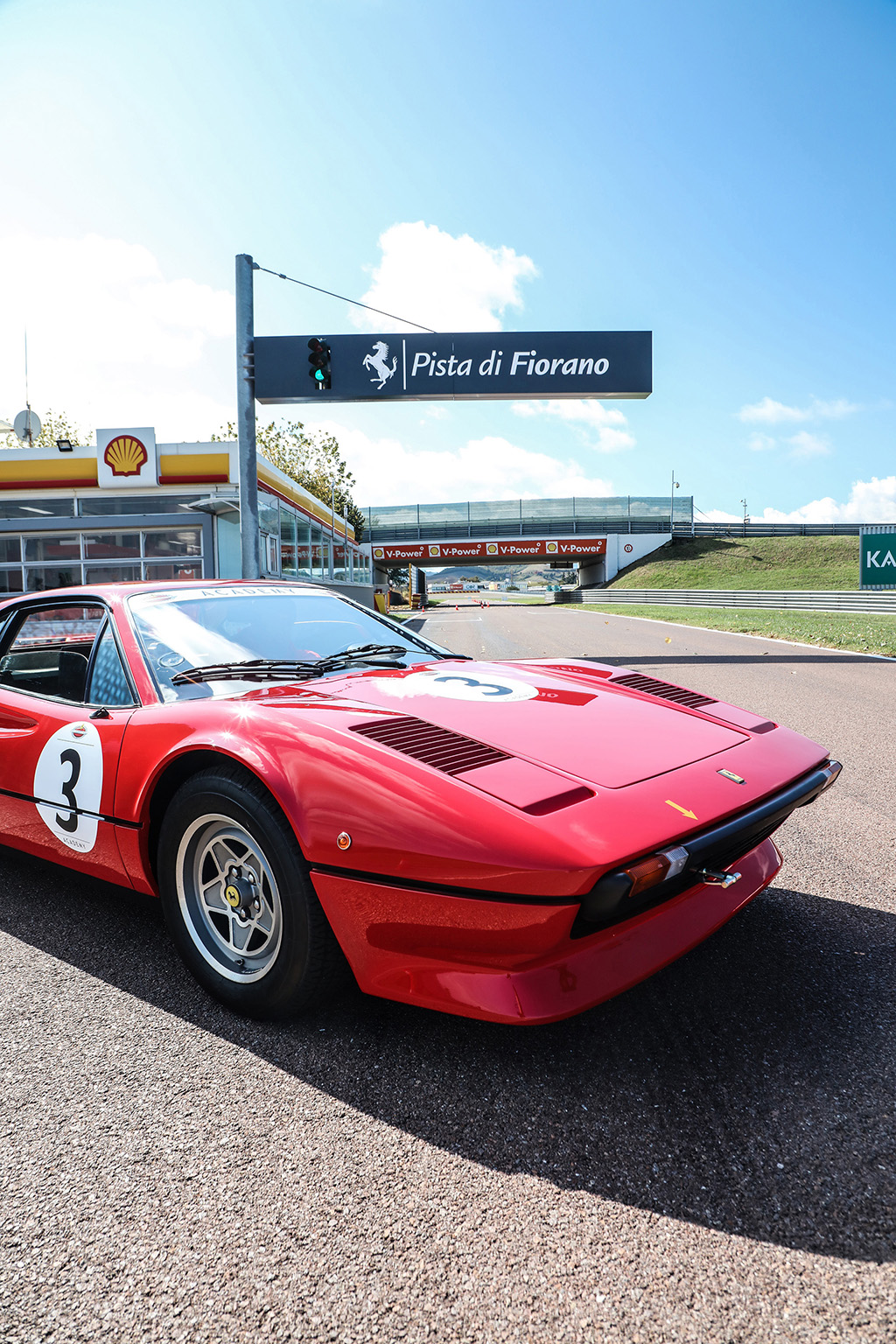 You Can Now Learn to Drive Classic Ferraris at the Automaker's Own ...