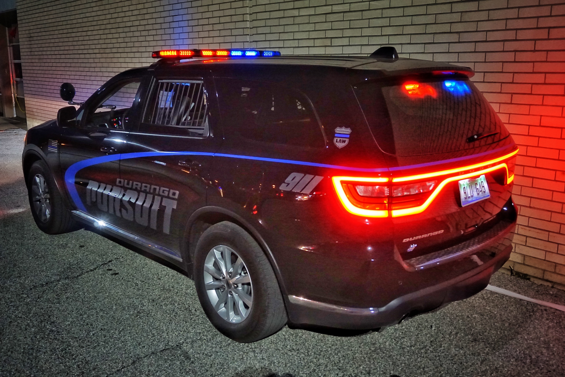 2020 Dodge Durango Pursuit Review: Driving a Police Car Will Teach You ...