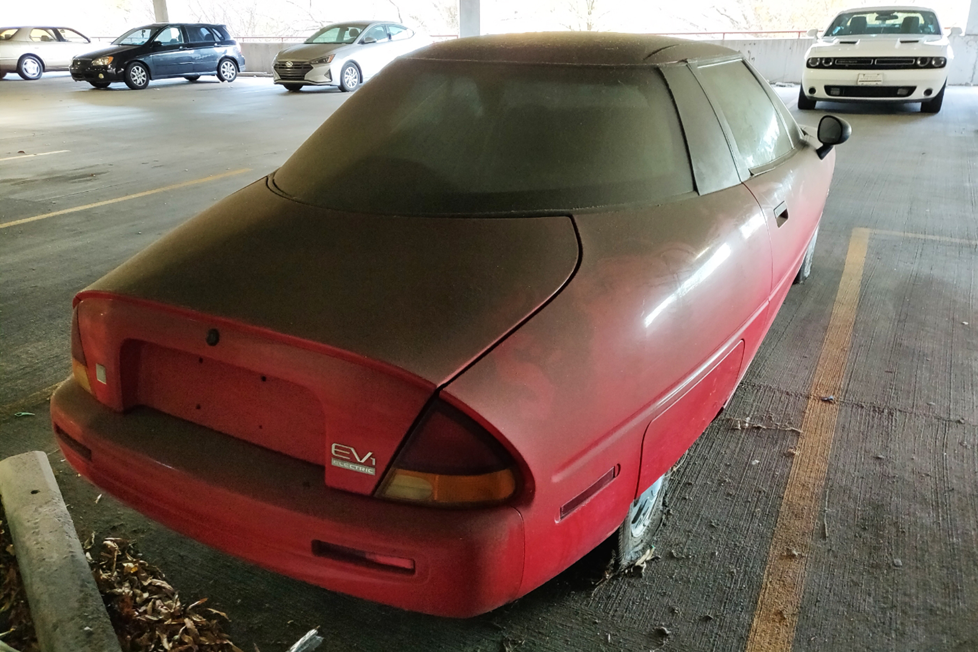 There's an Ultra-Rare GM EV1 Abandoned in an Atlanta Parking Garage