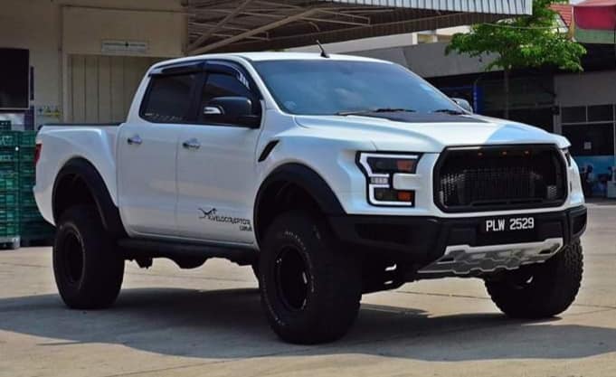 Tuner's Body Kit Gives Ford Ranger Pickup Truck the F-150 Raptor Treatment