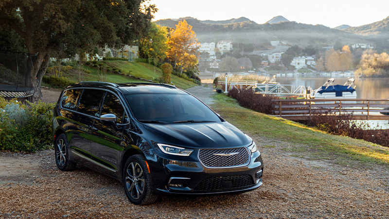 The 2020 Chrysler Pacifica's New AWD System Can Go Full RWD